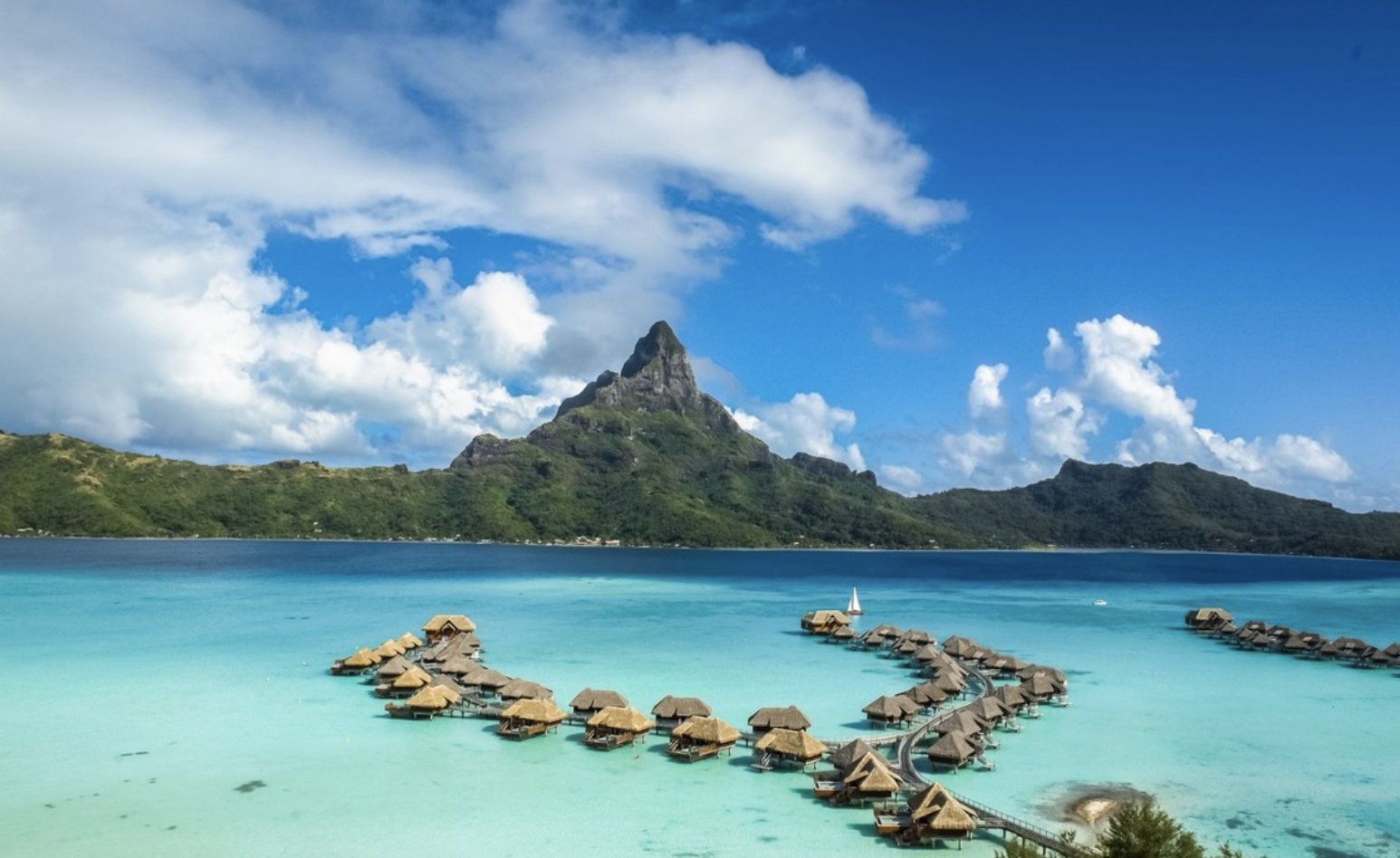 The Ultimate Bora Bora and Moorea travel guide | Christina Galbato